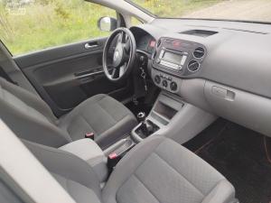 Volkswagen Golf Plus 2006 in Pakruojis, with an engine capacity of 1.90 L and mileage of 291 thousand km for 999 €, photo 7 on AUTOMOTO.COM.LV