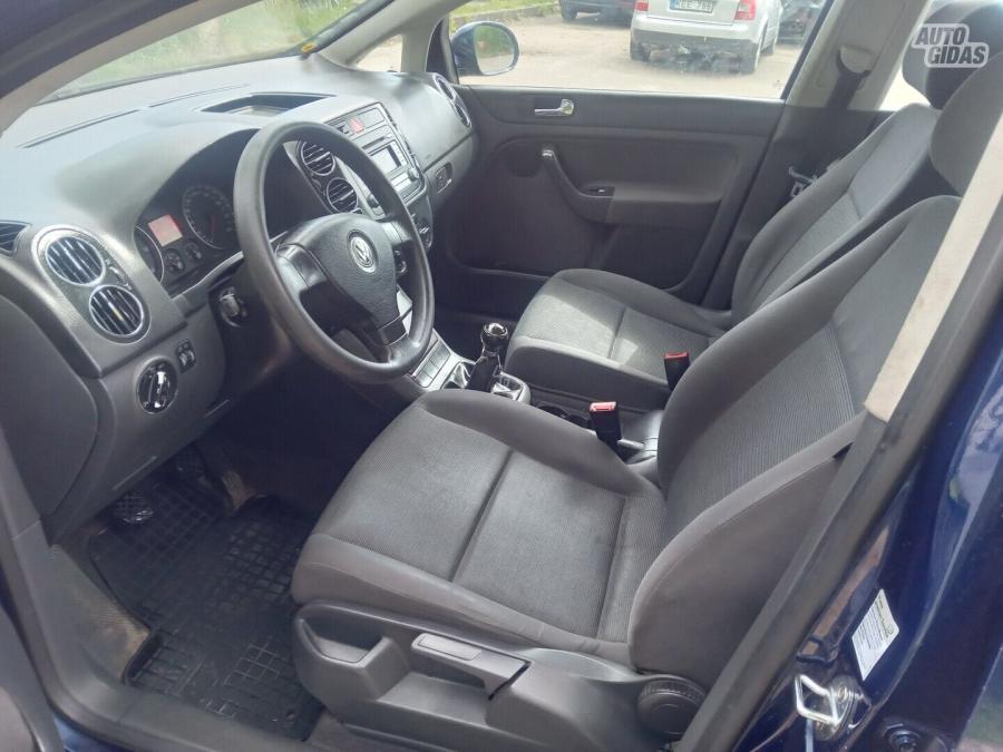 Volkswagen Golf Plus 2006 in Siauliai, with an engine capacity of 1.90 L and mileage of 290 thousand km for 1480 €, photo 13 on AUTOMOTO.COM.LV