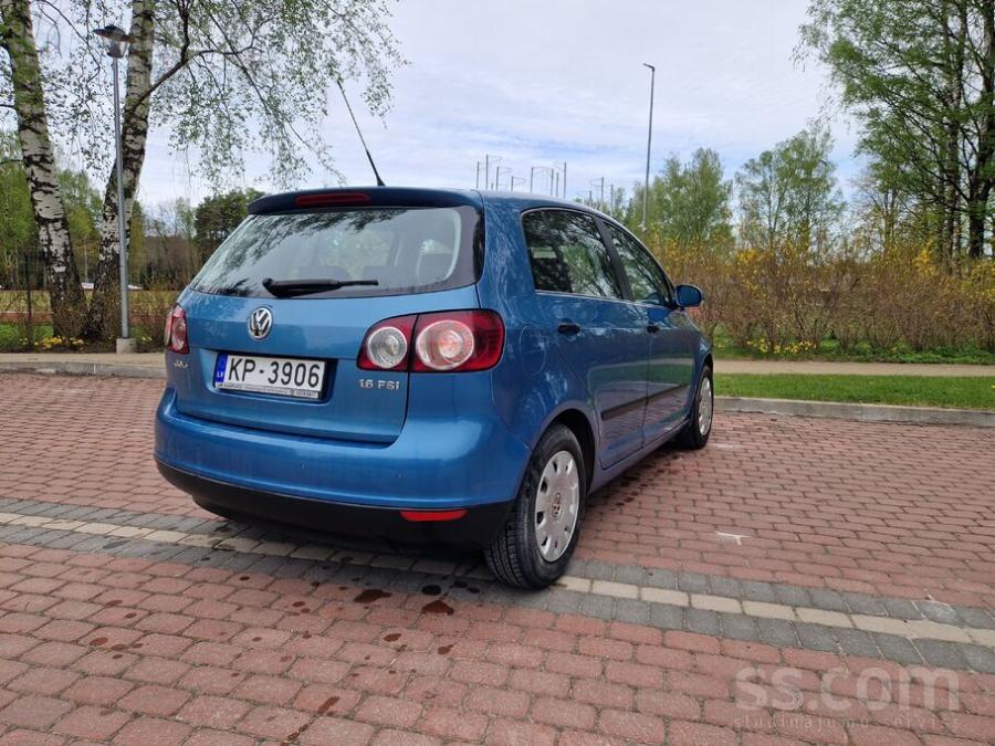 Volkswagen Golf Plus 2006 Rīga, ar dzinēja tilpumu 1.60 L un nobraukumu 255 tūkst. km par 1100 €, foto 5 vietnē AUTOMOTO.COM.LV