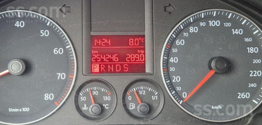 Volkswagen Golf Plus 2006 Rīga, ar dzinēja tilpumu 1.60 L un nobraukumu 255 tūkst. km par 1100 €, foto 7 vietnē AUTOMOTO.COM.LV