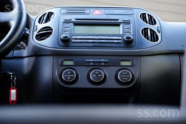 Volkswagen Golf Plus 2006 in Riga, with an engine capacity of 1.90 L and mileage of 250 thousand km for 3390 €, photo 9 on AUTOMOTO.COM.LV