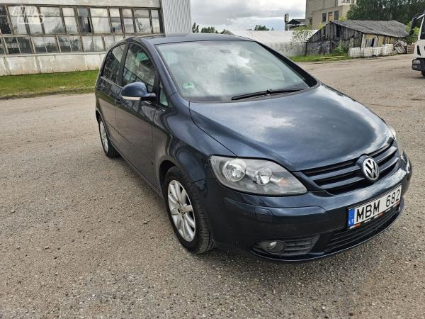 Volkswagen Golf Plus 2006 in Vilnius, with an engine capacity of 2.00 L and mileage of 314 thousand km for 2999 €, photo 3 on AUTOMOTO.COM.LV