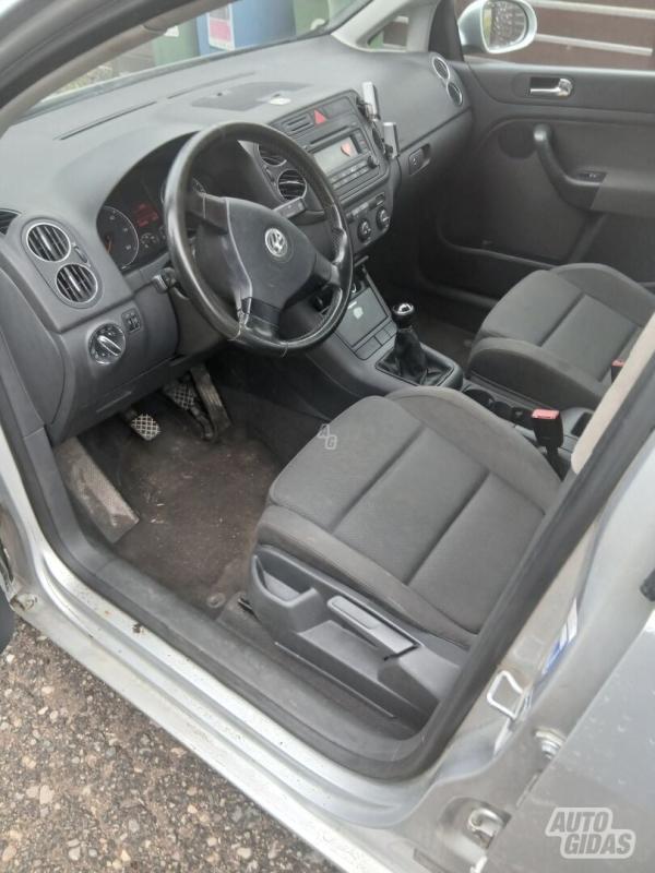 Volkswagen Golf Plus 2006 in Kaunas, with an engine capacity of 1.90 L and mileage of 340 thousand km for 1250 €, photo 4 on AUTOMOTO.COM.LV