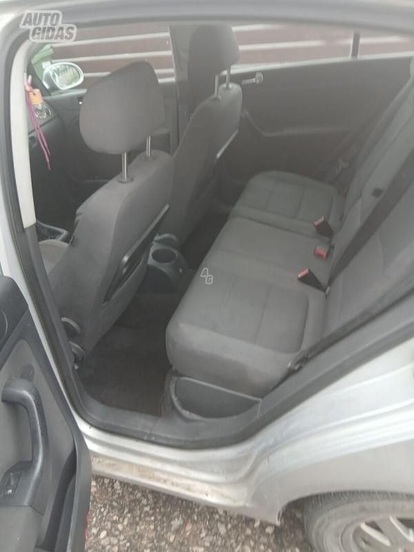 Volkswagen Golf Plus 2006 in Kaunas, with an engine capacity of 1.90 L and mileage of 340 thousand km for 1250 €, photo 6 on AUTOMOTO.COM.LV
