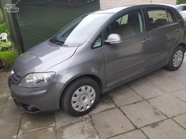 Volkswagen Golf Plus 2006 in Birzai, with an engine capacity of 1.60 L and mileage of 131 thousand km for 2499 €, photo 6 on AUTOMOTO.COM.LV