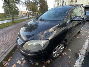 Volkswagen Golf Plus 2006 in Mazeikiai, with an engine capacity of 2.00 L and mileage of 253 thousand km for 1800 €, photo  on AUTOMOTO.COM.LV