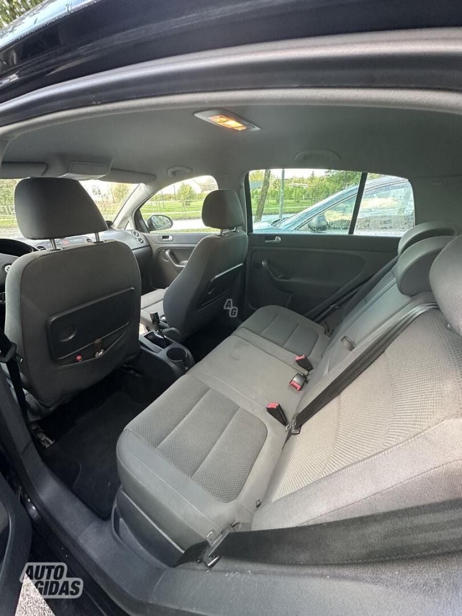 Volkswagen Golf Plus 2006 in Mazeikiai, with an engine capacity of 2.00 L and mileage of 253 thousand km for 1800 €, photo 4 on AUTOMOTO.COM.LV