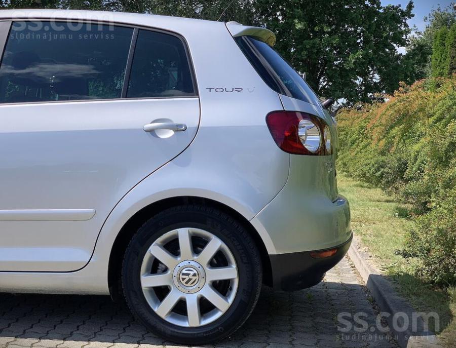 Volkswagen Golf Plus 2007 in Jelgava, with an engine capacity of 1.90 L and mileage of 290 thousand km for 6990 €, photo 9 on AUTOMOTO.COM.LV