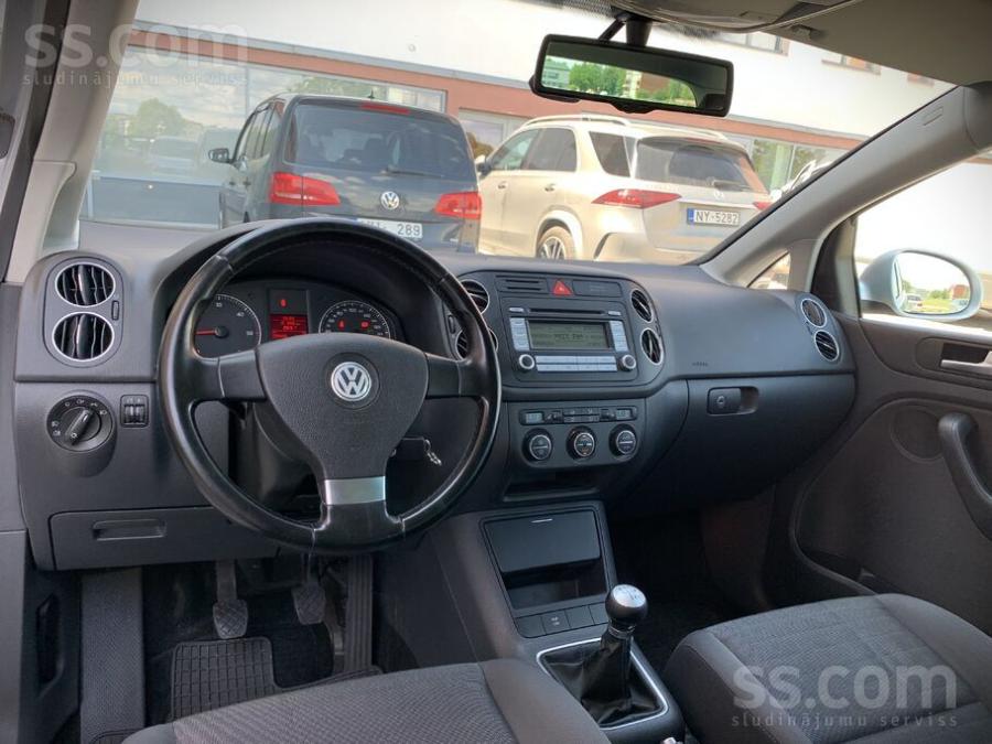 Volkswagen Golf Plus 2007 in Jelgava, with an engine capacity of 1.90 L and mileage of 290 thousand km for 6990 €, photo 14 on AUTOMOTO.COM.LV