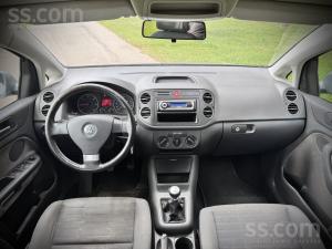 Volkswagen Golf Plus 2007 in Riga, with an engine capacity of 1.90 L and mileage of 220 thousand km for 3990 €, photo 9 on AUTOMOTO.COM.LV