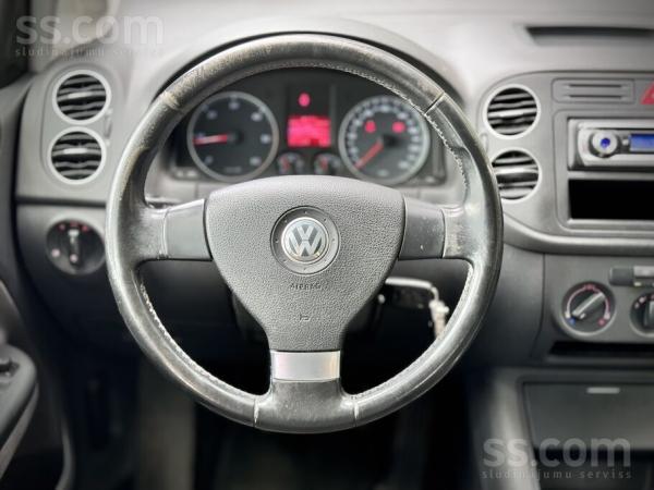 Volkswagen Golf Plus 2007 in Riga, with an engine capacity of 1.90 L and mileage of 220 thousand km for 3990 €, photo 10 on AUTOMOTO.COM.LV