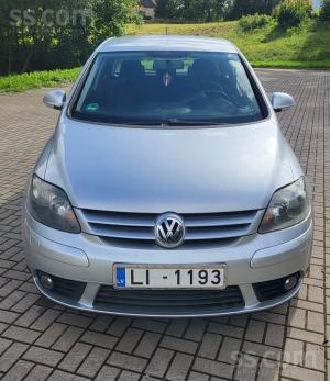 Volkswagen Golf Plus 2007 Rīga, ar dzinēja tilpumu 1.90 L un nobraukumu 246 tūkst. km par 3300 €, foto 5 vietnē AUTOMOTO.COM.LV