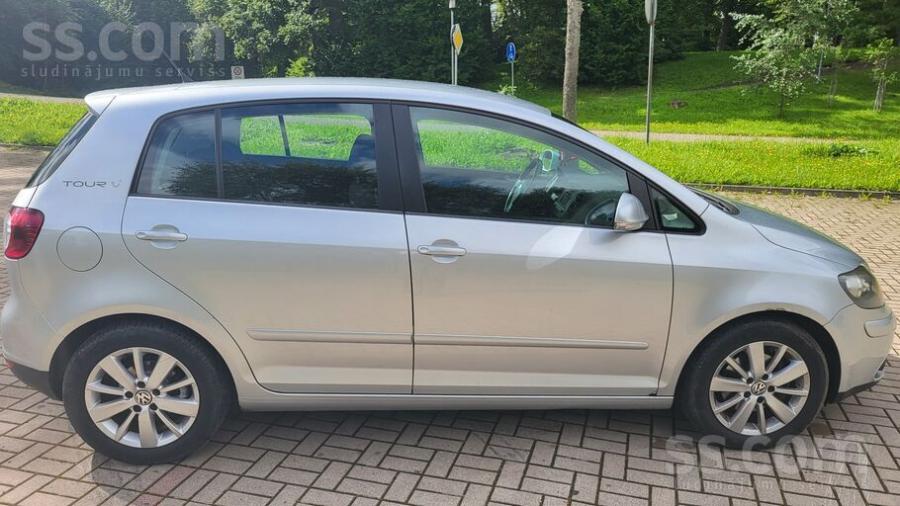 Volkswagen Golf Plus 2007 Rīga, ar dzinēja tilpumu 1.90 L un nobraukumu 246 tūkst. km par 3300 €, foto 6 vietnē AUTOMOTO.COM.LV