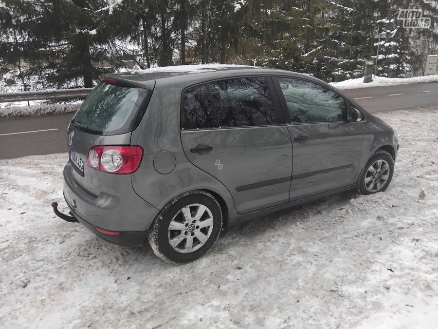 Volkswagen Golf Plus 2007 in Kaunas, with an engine capacity of 2.00 L and mileage of 285 thousand km for 3000 €, photo 3 on AUTOMOTO.COM.LV