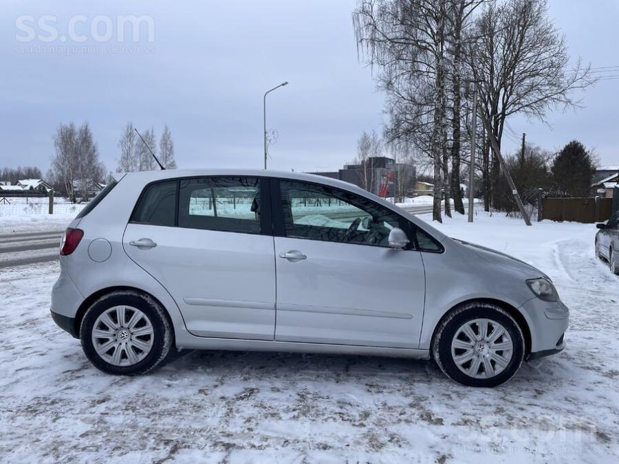 Volkswagen Golf Plus 2007 in Riga, with an engine capacity of 1.60 L and mileage of 168 thousand km for 3390 €, photo 6 on AUTOMOTO.COM.LV