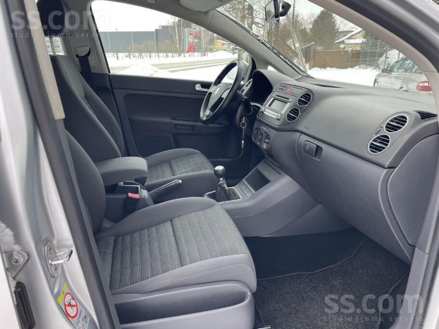 Volkswagen Golf Plus 2007 in Riga, with an engine capacity of 1.60 L and mileage of 168 thousand km for 3390 €, photo 16 on AUTOMOTO.COM.LV