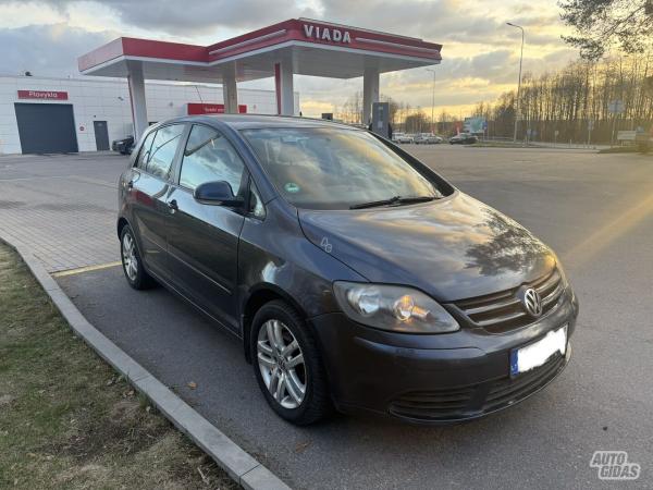 Volkswagen Golf Plus 2007 in Vilnius, with an engine capacity of 1.90 L and mileage of 285 thousand km for 950 €, photo 2 on AUTOMOTO.COM.LV