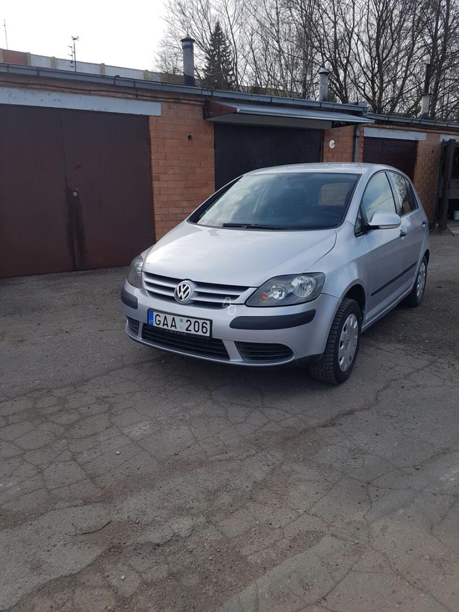 Volkswagen Golf Plus 2007 Viļņa, ar dzinēja tilpumu 1.90 L un nobraukumu 230 tūkst. km par 1800 €, foto 6 vietnē AUTOMOTO.COM.LV