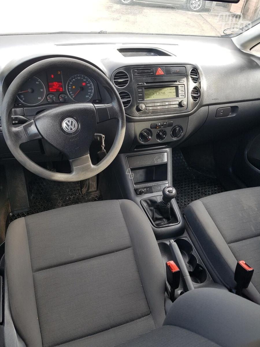Volkswagen Golf Plus 2007 Viļņa, ar dzinēja tilpumu 1.90 L un nobraukumu 230 tūkst. km par 1800 €, foto 14 vietnē AUTOMOTO.COM.LV