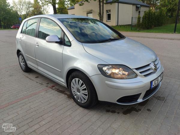 Volkswagen Golf Plus 2007 in Ukmerge, with an engine capacity of 1.90 L and mileage of 194 thousand km for 2200 €, photo 2 on AUTOMOTO.COM.LV