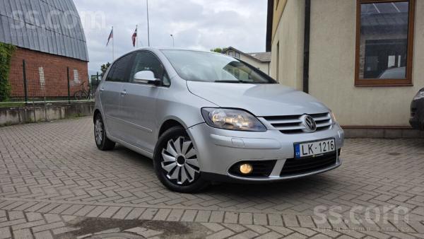 Volkswagen Golf Plus 2007 in Jelgava, with an engine capacity of 1.90 L and mileage of 304 thousand km for 1750 €, photo 2 on AUTOMOTO.COM.LV