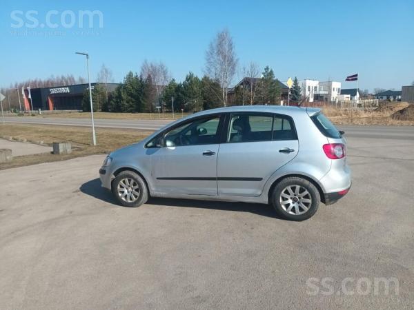 Volkswagen Golf Plus 2007 Rīga, ar dzinēja tilpumu 1.90 L un nobraukumu 383 tūkst. km par 1300 €, foto 7 vietnē AUTOMOTO.COM.LV
