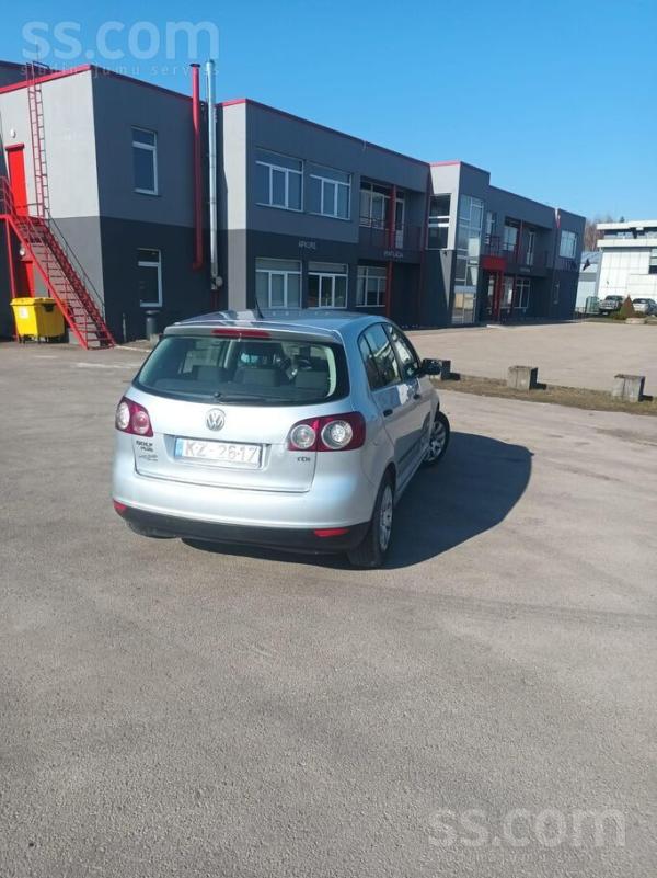 Volkswagen Golf Plus 2007 Rīga, ar dzinēja tilpumu 1.90 L un nobraukumu 383 tūkst. km par 1300 €, foto 8 vietnē AUTOMOTO.COM.LV