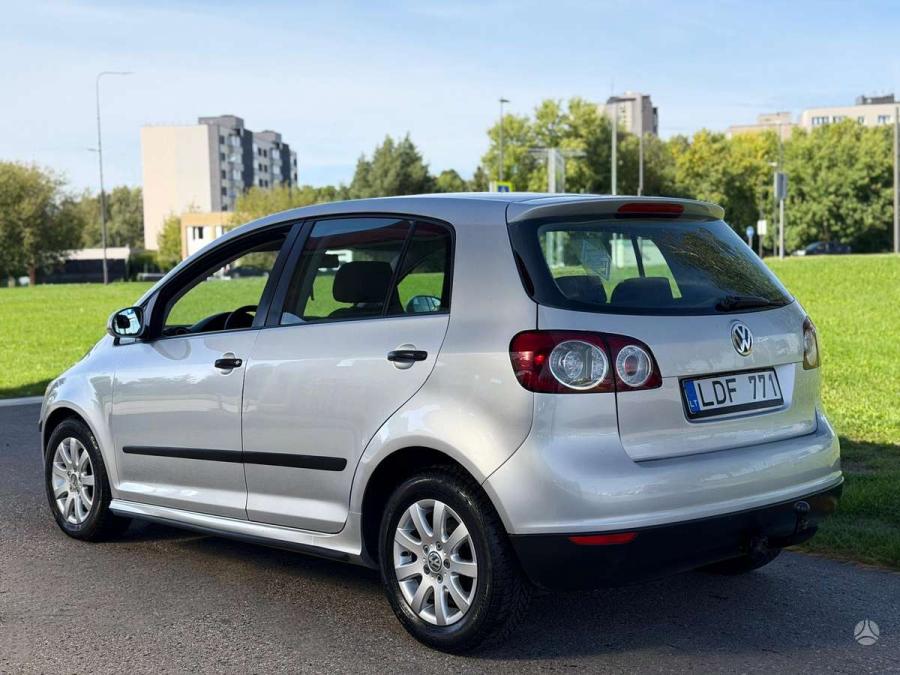 Volkswagen Golf Plus 2007 in Kaunas, with an engine capacity of 1.90 L and mileage of 260 thousand km for 3000 €, photo 5 on AUTOMOTO.COM.LV