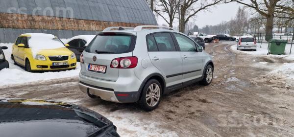 Volkswagen Golf Plus 2008 Valmiera, ar dzinēja tilpumu 2.00 L un nobraukumu 0 tūkst. km par 2500 €, foto 3 vietnē AUTOMOTO.COM.LV