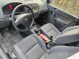 Volkswagen Golf Plus 2008 Rīga, ar dzinēja tilpumu 1.90 L un nobraukumu 101 tūkst. km par 2900 €, foto 5 vietnē AUTOMOTO.COM.LV