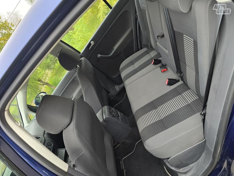 Volkswagen Golf Plus 2008 in Telschi, with an engine capacity of 1.90 L and mileage of 240 thousand km for 2480 €, photo 8 on AUTOMOTO.COM.LV