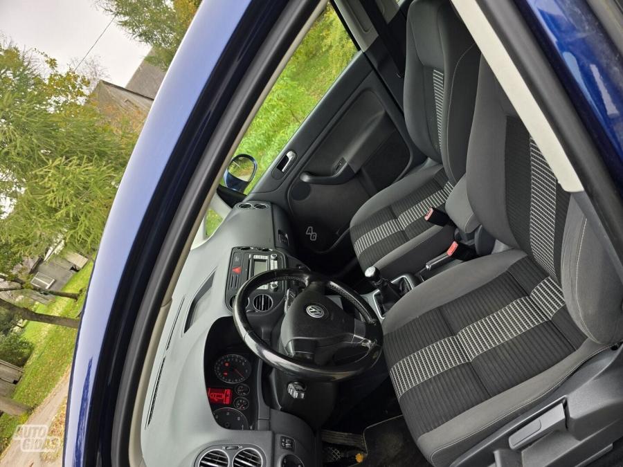 Volkswagen Golf Plus 2008 in Telschi, with an engine capacity of 1.90 L and mileage of 240 thousand km for 2480 €, photo 9 on AUTOMOTO.COM.LV