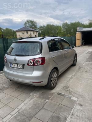 Volkswagen Golf Plus 2009 Liepāja, ar dzinēja tilpumu 1.60 L un nobraukumu 110 tūkst. km par 2450 €, foto 2 vietnē AUTOMOTO.COM.LV