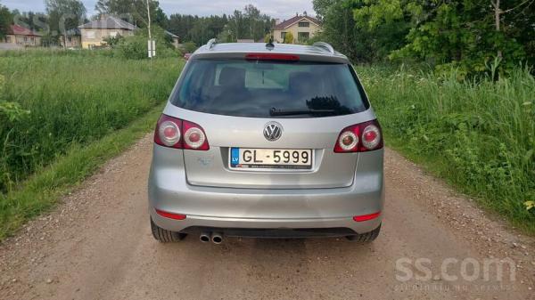Volkswagen Golf Plus 2009 in Riga, with an engine capacity of 2.00 L and mileage of 328 thousand km for 3750 €, photo 6 on AUTOMOTO.COM.LV