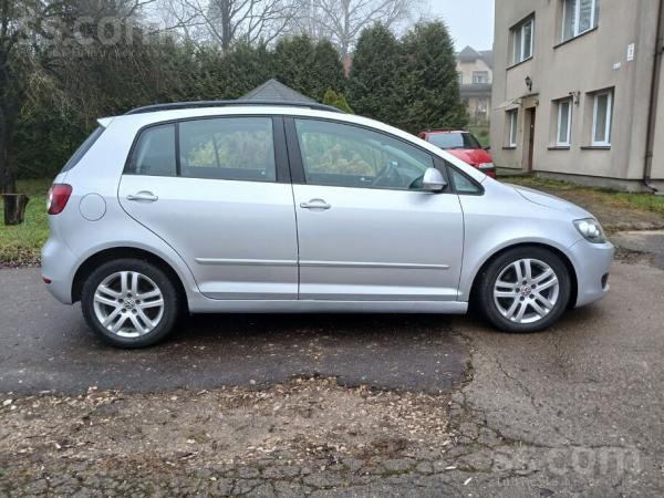 Volkswagen Golf Plus 2009 in Ogre, with an engine capacity of 2.00 L and mileage of 302 thousand km for 3300 €, photo 2 on AUTOMOTO.COM.LV