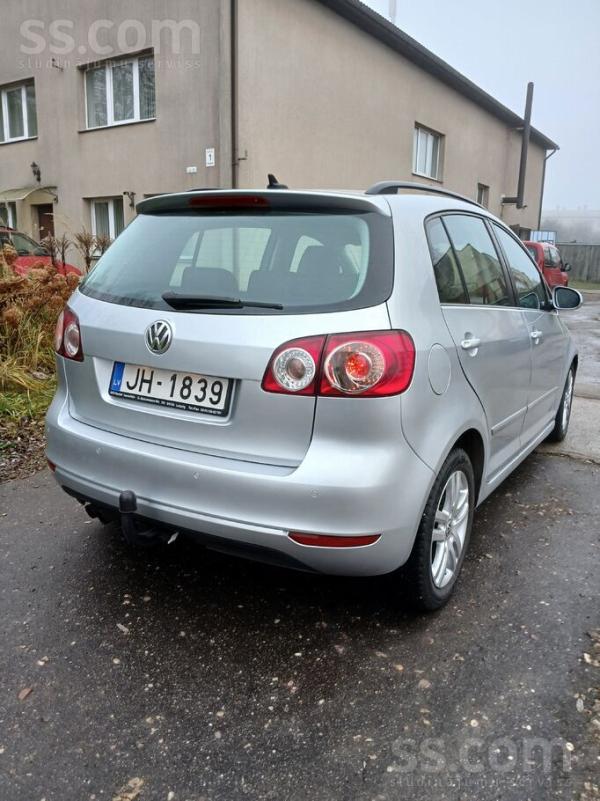 Volkswagen Golf Plus 2009 in Ogre, with an engine capacity of 2.00 L and mileage of 302 thousand km for 3300 €, photo 3 on AUTOMOTO.COM.LV