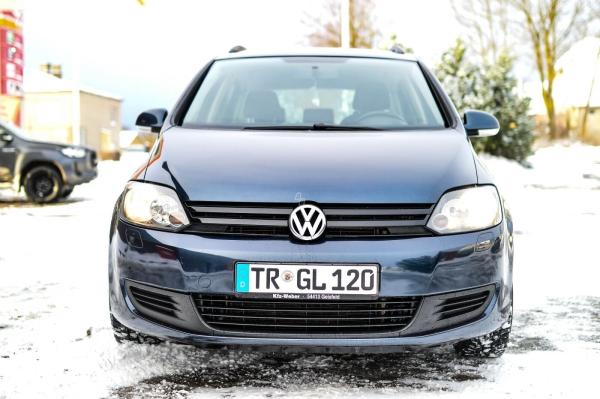 Volkswagen Golf Plus 2009 in Kretinga, with an engine capacity of 1.60 L and mileage of 202 thousand km for 3750 €, photo 3 on AUTOMOTO.COM.LV