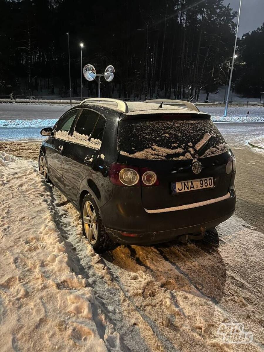 Volkswagen Golf Plus 2009 in Vilnius, with an engine capacity of 1.90 L and mileage of 290 thousand km for 1200 €, photo 2 on AUTOMOTO.COM.LV