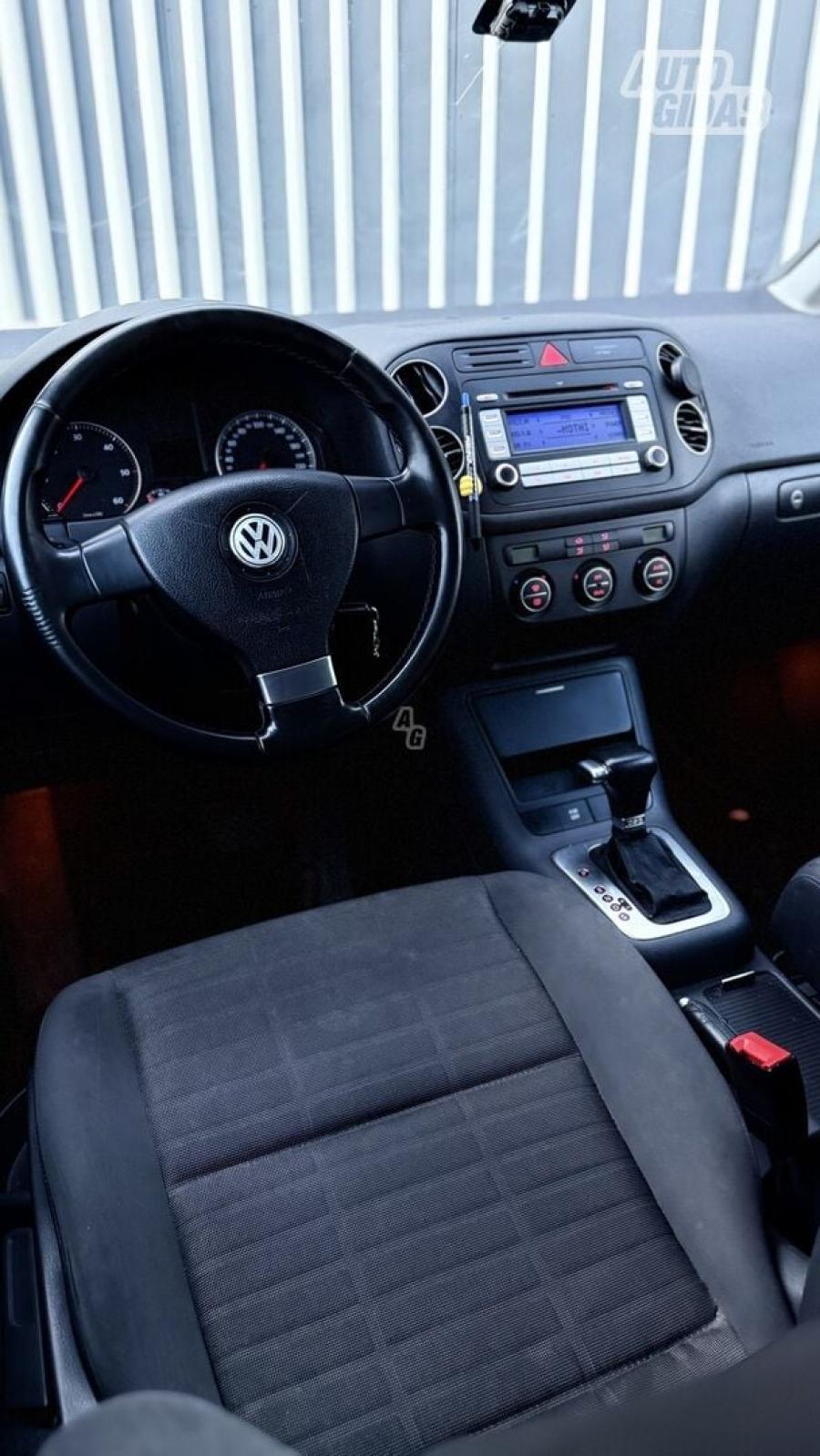 Volkswagen Golf Plus 2009 in Vilnius, with an engine capacity of 1.90 L and mileage of 290 thousand km for 1200 €, photo 6 on AUTOMOTO.COM.LV