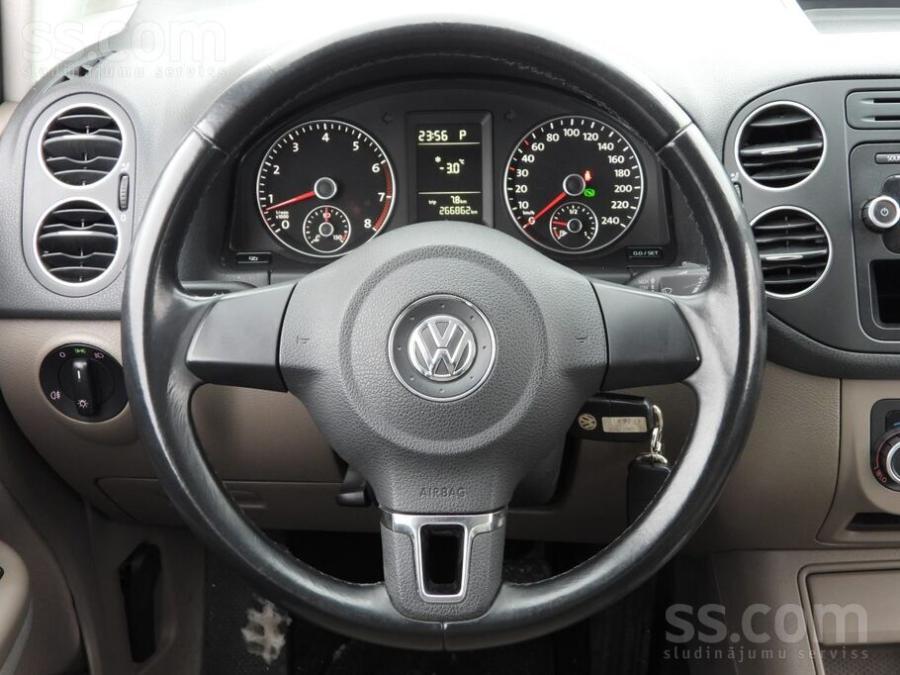 Volkswagen Golf Plus 2009 in Riga, with an engine capacity of 1.40 L and mileage of 267 thousand km for 4490 €, photo 16 on AUTOMOTO.COM.LV