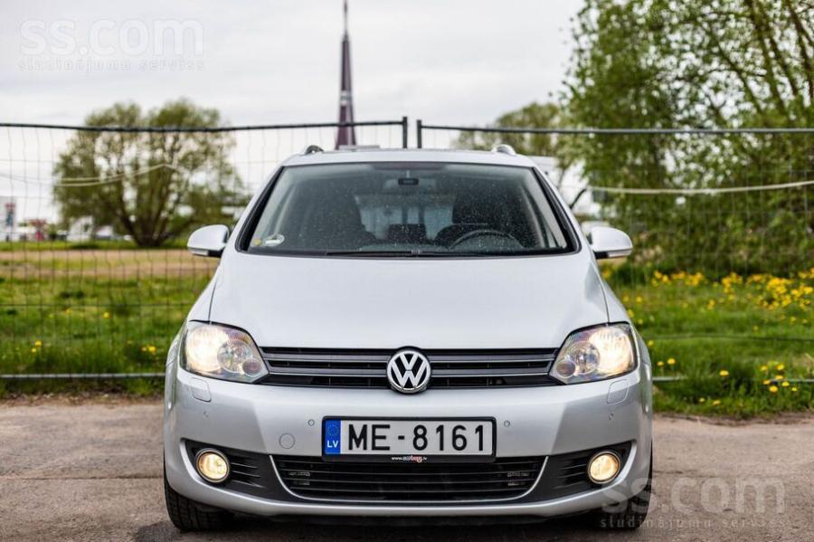 Volkswagen Golf Plus 2009 Rīga, ar dzinēja tilpumu 1.60 L un nobraukumu 281 tūkst. km par 5490 €, foto 4 vietnē AUTOMOTO.COM.LV