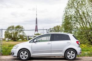 Volkswagen Golf Plus 2009 Rīga, ar dzinēja tilpumu 1.60 L un nobraukumu 281 tūkst. km par 5490 €, foto 5 vietnē AUTOMOTO.COM.LV