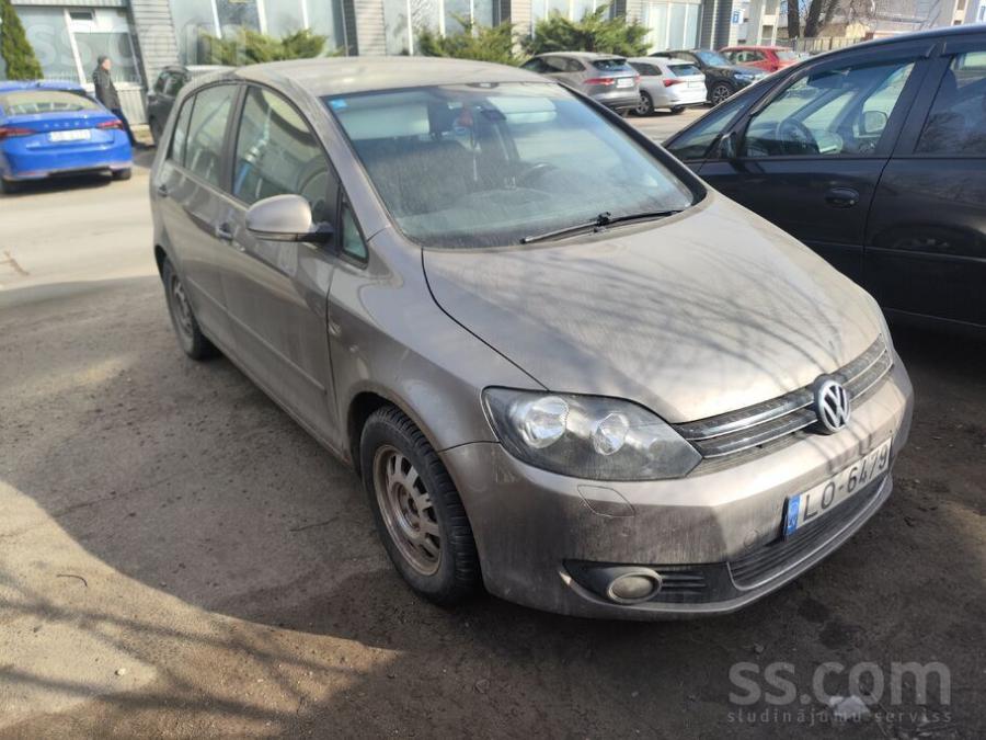 Volkswagen Golf Plus 2009 Rīga, ar dzinēja tilpumu 1.60 L un nobraukumu 336 tūkst. km par 1650 €, foto 3 vietnē AUTOMOTO.COM.LV