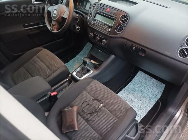 Volkswagen Golf Plus 2010 Cēsis, ar dzinēja tilpumu 1.40 L un nobraukumu 190 tūkst. km par 4900 €, foto 5 vietnē AUTOMOTO.COM.LV