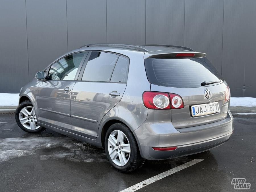 Volkswagen Golf Plus 2010 Panevēža, ar dzinēja tilpumu 1.60 L un nobraukumu 272 tūkst. km par 2790 €, foto 8 vietnē AUTOMOTO.COM.LV