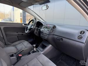 Volkswagen Golf Plus 2010 Panevēža, ar dzinēja tilpumu 1.60 L un nobraukumu 272 tūkst. km par 2790 €, foto 11 vietnē AUTOMOTO.COM.LV