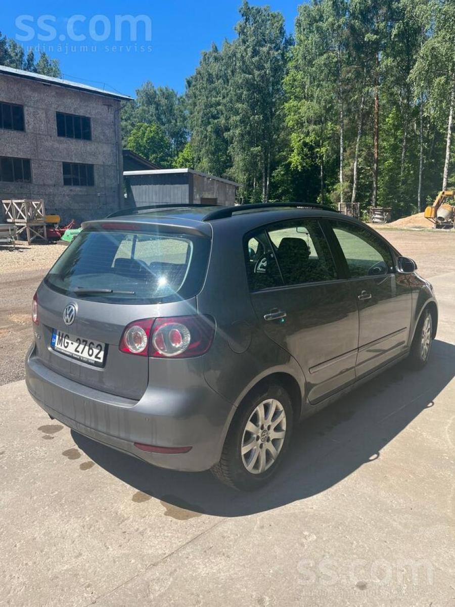 Volkswagen Golf Plus 2010 Ogre, ar dzinēja tilpumu 1.60 L un nobraukumu 268 tūkst. km par 2600 €, foto 4 vietnē AUTOMOTO.COM.LV