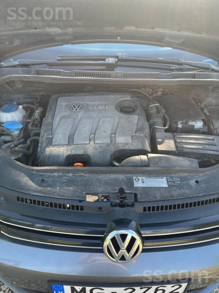 Volkswagen Golf Plus 2010 Ogre, ar dzinēja tilpumu 1.60 L un nobraukumu 268 tūkst. km par 2600 €, foto 12 vietnē AUTOMOTO.COM.LV