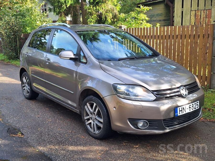 Volkswagen Golf Plus 2010 Rīga, ar dzinēja tilpumu 1.60 L un nobraukumu 456 tūkst. km par 1720 €, foto 1 vietnē AUTOMOTO.COM.LV