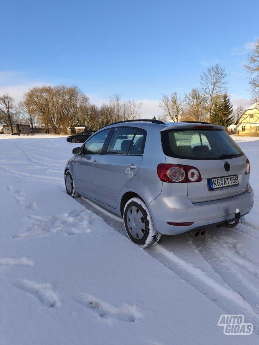 Фольксваген Гольф Плюс 2011 в Пасвалис, объемом двигателя 2.00 л и пробегом 157 тыс. км за 3700 €, фото 5 на AUTOMOTO.COM.LV